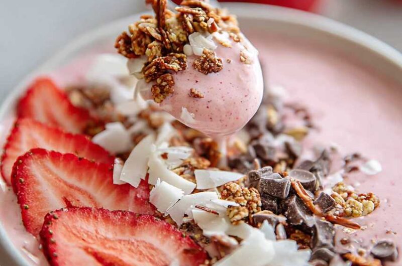 Strawberry Smoothie Bowl